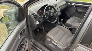 Pelēks Volkswagen Touran 2005 Aizkraukle, ar dzinēja tilpumu 2.00 L un nobraukumu 263 tūkst. km par 500 €, foto 8 vietnē AUTOMOTO.COM.LV