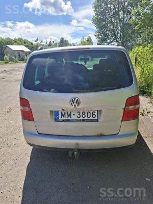 Pelēks Volkswagen Touran 2005 Rēzekne, ar dzinēja tilpumu 1.90 L un nobraukumu 308 tūkst. km par 1200 €, foto 5 vietnē AUTOMOTO.COM.LV