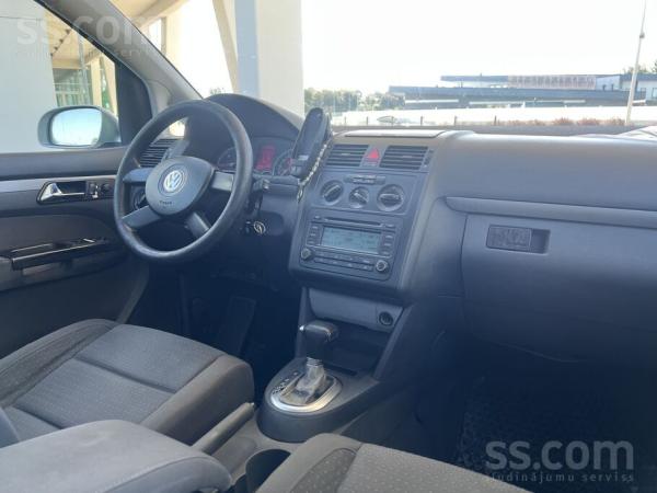 Volkswagen Touran 2005 RÄzekne vietnÄ PelÄks Volkswagen Touran 2005 RÄzekne, ar dzinÄja tilpumu 2.00 L un nobraukumu 324 tÅ«kst. km par 1850 ā¬, foto 7 vietnÄ AUTOMOTO.COM.LV