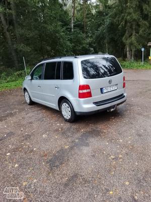 Grey Volkswagen Touran 2005 in Taurage, with an engine capacity of 1.90 L and mileage of 294 thousand km for 2100 €, photo 10 on AUTOMOTO.COM.LV