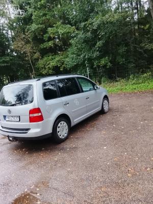 Grey Volkswagen Touran 2005 in Taurage, with an engine capacity of 1.90 L and mileage of 294 thousand km for 2100 €, photo 13 on AUTOMOTO.COM.LV