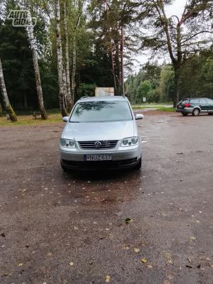 Grey Volkswagen Touran 2005 in Taurage, with an engine capacity of 1.90 L and mileage of 294 thousand km for 2100 €, photo 19 on AUTOMOTO.COM.LV