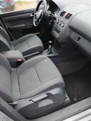 Grey Volkswagen Touran 2005 in Taurage, with an engine capacity of 1.90 L and mileage of 294 thousand km for 2100 €, photo 23 on AUTOMOTO.COM.LV
