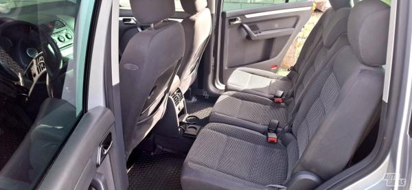 Grey Volkswagen Touran 2005 in Vilnius, with an engine capacity of 1.90 L and mileage of 360 thousand km for 1300 €, photo 10 on AUTOMOTO.COM.LV
