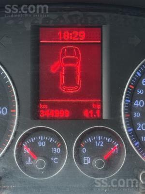 Pelēks Volkswagen Touran 2005 Rīga, ar dzinēja tilpumu 1.90 L un nobraukumu 344 tūkst. km par 1800 €, foto 17 vietnē AUTOMOTO.COM.LV