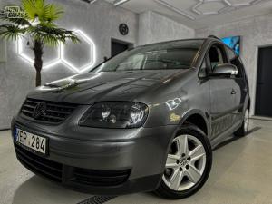 Pelēks Volkswagen Touran 2005 Kauņa, ar dzinēja tilpumu 1.90 L un nobraukumu 323 tūkst. km par 2650 €, foto 12 vietnē AUTOMOTO.COM.LV