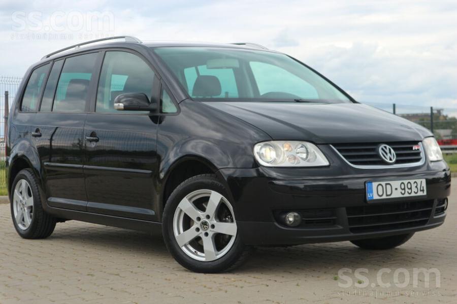 Pelēks Volkswagen Touran 2006 Rīga, ar dzinēja tilpumu 2.00 L un nobraukumu 289 tūkst. km par 3250 €, foto 2 vietnē AUTOMOTO.COM.LV
