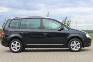 Pelēks Volkswagen Touran 2006 Rīga, ar dzinēja tilpumu 2.00 L un nobraukumu 289 tūkst. km par 3250 €, foto 6 vietnē AUTOMOTO.COM.LV