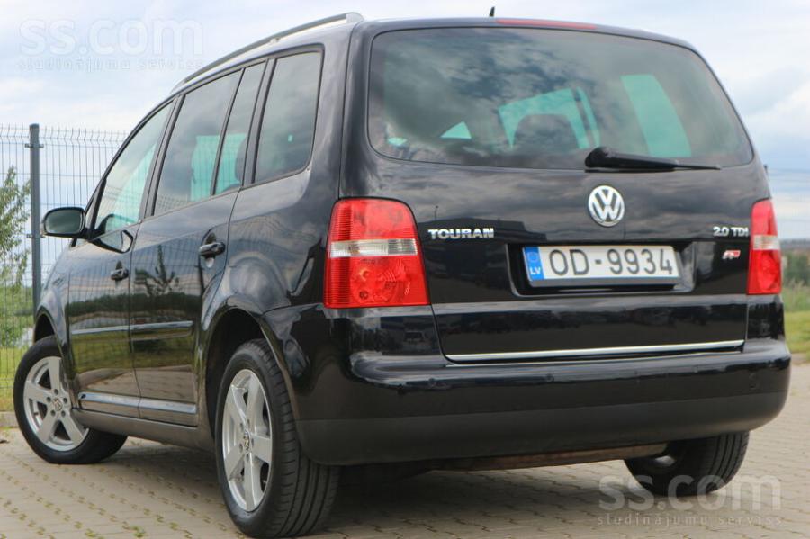 Pelēks Volkswagen Touran 2006 Rīga, ar dzinēja tilpumu 2.00 L un nobraukumu 289 tūkst. km par 3250 €, foto 11 vietnē AUTOMOTO.COM.LV