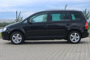 Pelēks Volkswagen Touran 2006 Rīga, ar dzinēja tilpumu 2.00 L un nobraukumu 289 tūkst. km par 3250 €, foto 12 vietnē AUTOMOTO.COM.LV