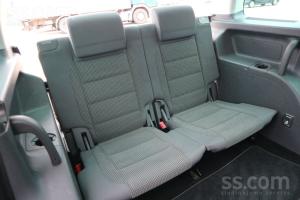 Pelēks Volkswagen Touran 2006 Rīga, ar dzinēja tilpumu 2.00 L un nobraukumu 289 tūkst. km par 3250 €, foto 21 vietnē AUTOMOTO.COM.LV