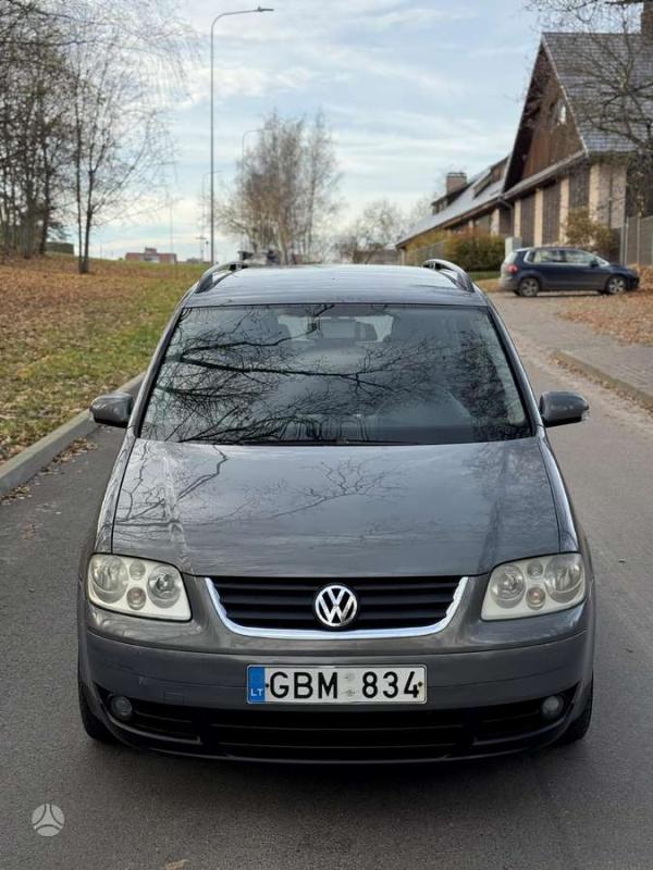 Grey Volkswagen Touran 2006 in Vilnius, with an engine capacity of 1.90 L and mileage of 279 thousand km for 2900 €, photo 3 on AUTOMOTO.COM.LV