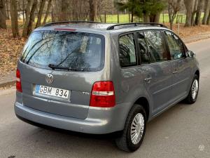 Grey Volkswagen Touran 2006 in Vilnius, with an engine capacity of 1.90 L and mileage of 279 thousand km for 2900 €, photo 5 on AUTOMOTO.COM.LV