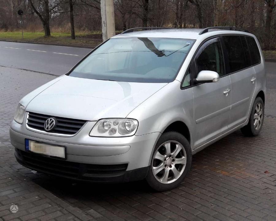 Pelēks Volkswagen Touran 2006 Viļņa, ar dzinēja tilpumu 1.60 L un nobraukumu 191 tūkst. km par 2499 €, foto 1 vietnē AUTOMOTO.COM.LV
