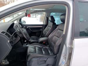 Pelēks Volkswagen Touran 2006 Šauļi, ar dzinēja tilpumu 2.00 L un nobraukumu 3 tūkst. km par 2200 €, foto 10 vietnē AUTOMOTO.COM.LV