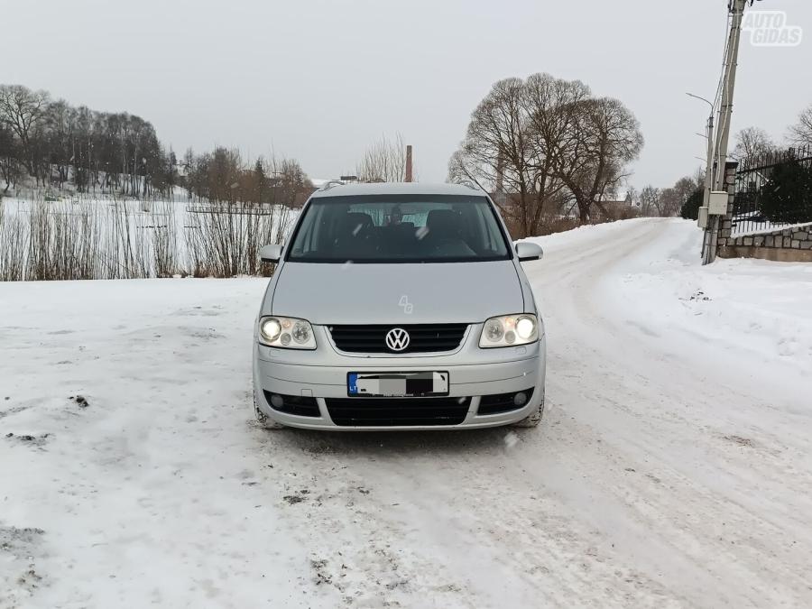 Grey Volkswagen Touran 2006 in Siauliai, with an engine capacity of 2.00 L and mileage of 3 thousand km for 2000 €, photo 6 on AUTOMOTO.COM.LV