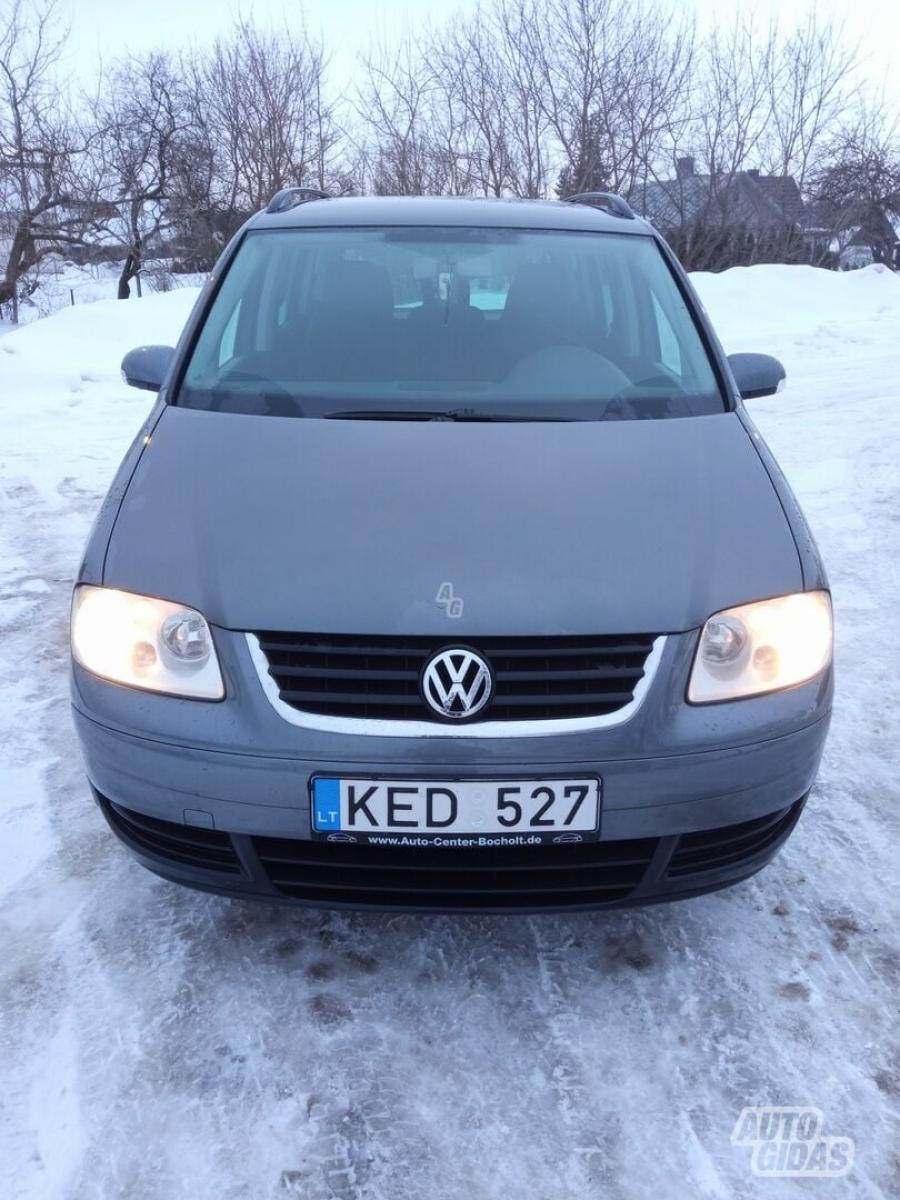 Pelēks Volkswagen Touran 2006 Ukmergė, ar dzinēja tilpumu 1.90 L un nobraukumu 264 tūkst. km par 2250 €, foto 6 vietnē AUTOMOTO.COM.LV