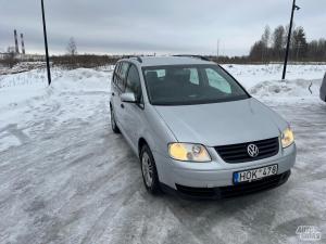 Pelēks Volkswagen Touran 2006 Kauņa, ar dzinēja tilpumu 2.00 L un nobraukumu 12 tūkst. km par 1550 €, foto 9 vietnē AUTOMOTO.COM.LV