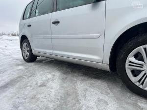 Pelēks Volkswagen Touran 2006 Kauņa, ar dzinēja tilpumu 2.00 L un nobraukumu 12 tūkst. km par 1550 €, foto 11 vietnē AUTOMOTO.COM.LV