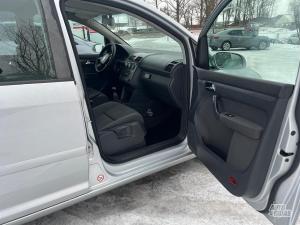 Pelēks Volkswagen Touran 2006 Kauņa, ar dzinēja tilpumu 2.00 L un nobraukumu 12 tūkst. km par 1550 €, foto 16 vietnē AUTOMOTO.COM.LV
