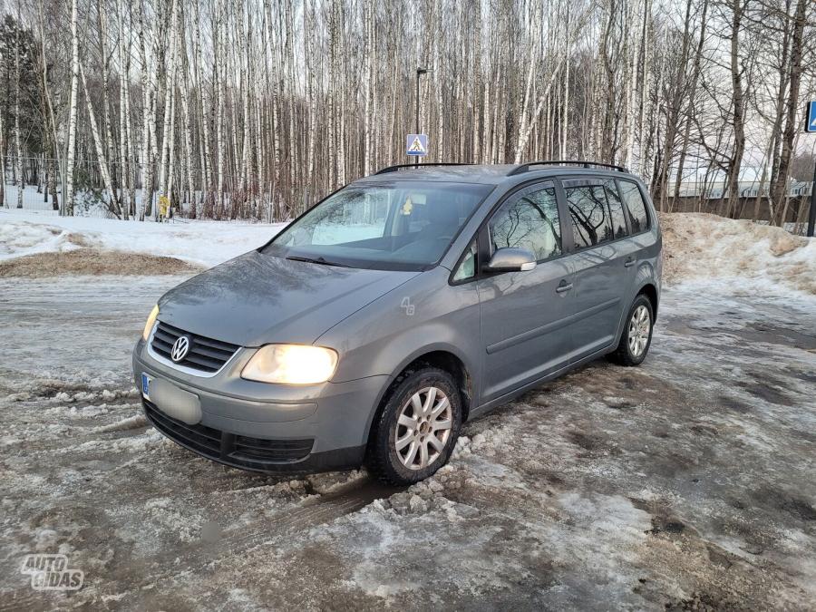 Pelēks Volkswagen Touran 2006 Viļņa, ar dzinēja tilpumu 1.90 L un nobraukumu 360 tūkst. km par 1450 €, foto 1 vietnē AUTOMOTO.COM.LV