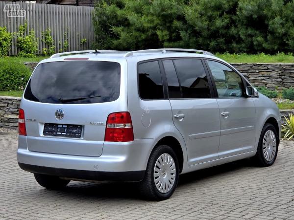 Grey Volkswagen Touran 2006 in Vilnius, with an engine capacity of 2.00 L and mileage of 289 thousand km for 2800 €, photo 9 on AUTOMOTO.COM.LV
