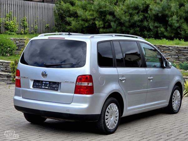 Grey Volkswagen Touran 2006 in Vilnius, with an engine capacity of 2.00 L and mileage of 289 thousand km for 2800 €, photo 10 on AUTOMOTO.COM.LV