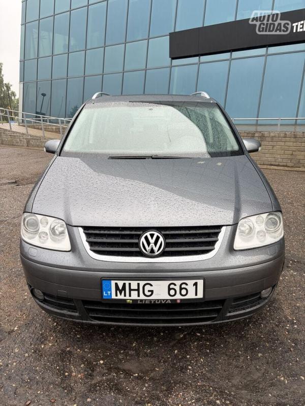 Pelēks Volkswagen Touran 2006 Alīta, ar dzinēja tilpumu 1.40 L un nobraukumu 230 tūkst. km par 2300 €, foto 2 vietnē AUTOMOTO.COM.LV