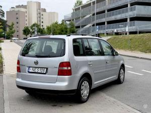Pelēks Volkswagen Touran 2006 Viļņa, ar dzinēja tilpumu 1.90 L un nobraukumu 233 tūkst. km par 3000 €, foto 7 vietnē AUTOMOTO.COM.LV