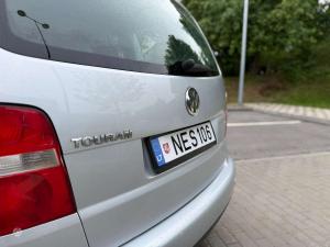 Pelēks Volkswagen Touran 2006 Viļņa, ar dzinēja tilpumu 1.90 L un nobraukumu 233 tūkst. km par 3000 €, foto 11 vietnē AUTOMOTO.COM.LV