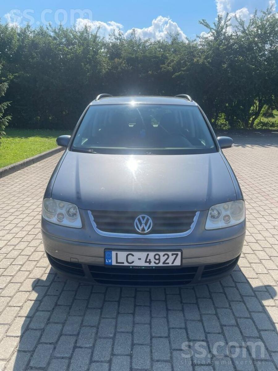 Pelēks Volkswagen Touran 2006 Dobele, ar dzinēja tilpumu 1.90 L un nobraukumu 352 tūkst. km par 1500 €, foto 1 vietnē AUTOMOTO.COM.LV