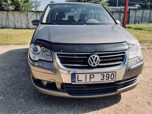 Pelēks Volkswagen Touran 2006 Jonava, ar dzinēja tilpumu 1.90 L un nobraukumu 387 tūkst. km par 850 €, foto 4 vietnē AUTOMOTO.COM.LV
