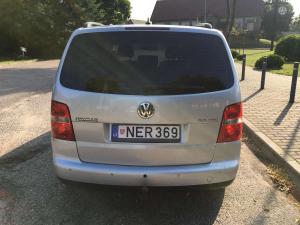 Grey Volkswagen Touran 2006 in Raseiniai, with an engine capacity of 1.97 L and mileage of 190 thousand km for 2650 €, photo 5 on AUTOMOTO.COM.LV