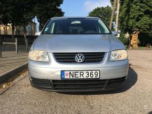 Grey Volkswagen Touran 2006 in Raseiniai, with an engine capacity of 1.97 L and mileage of 190 thousand km for 2650 €, photo 9 on AUTOMOTO.COM.LV