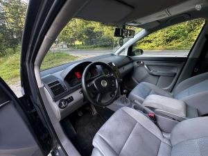 Grey Volkswagen Touran 2006 in Vilnius, with an engine capacity of 1.90 L and mileage of 370 thousand km for 1500 €, photo 7 on AUTOMOTO.COM.LV