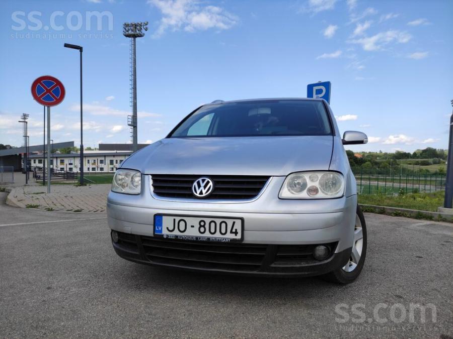 Pelēks Volkswagen Touran 2006 Rēzekne, ar dzinēja tilpumu 2.00 L un nobraukumu 292 tūkst. km par 2350 €, foto 6 vietnē AUTOMOTO.COM.LV
