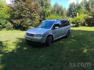 Grey Volkswagen Touran 2006 in Aizkraukle, with an engine capacity of 2.00 L and mileage of 397 thousand km for 1100 €, photo  on AUTOMOTO.COM.LV