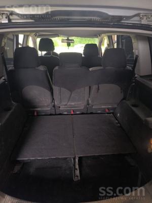 Grey Volkswagen Touran 2006 in Saldus, with an engine capacity of 2.00 L and mileage of 276 thousand km for 1300 €, photo 10 on AUTOMOTO.COM.LV