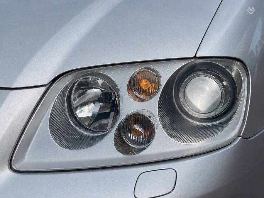Pelēks Volkswagen Touran 2006 Kauņa, ar dzinēja tilpumu 1.97 L un nobraukumu 288 tūkst. km par 2500 €, foto 9 vietnē AUTOMOTO.COM.LV