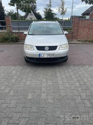 Pelēks Volkswagen Touran 2006 Jēkabpils, ar dzinēja tilpumu 1.90 L un nobraukumu 325 tūkst. km par 1400 €, foto 3 vietnē AUTOMOTO.COM.LV