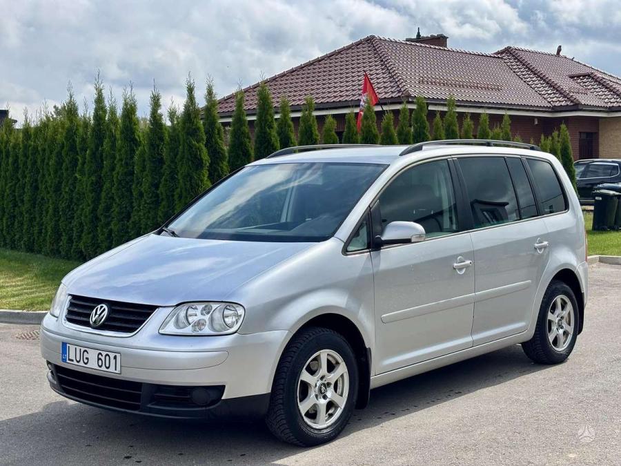 Grey Volkswagen Touran 2006 in Vilnius, with an engine capacity of 1.90 L and mileage of 288 thousand km for 2700 €, photo 1 on AUTOMOTO.COM.LV