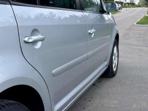 Grey Volkswagen Touran 2006 in Vilnius, with an engine capacity of 1.90 L and mileage of 288 thousand km for 2700 €, photo 8 on AUTOMOTO.COM.LV