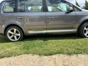 Grey Volkswagen Touran 2006 in Joniskis, with an engine capacity of 2.00 L and mileage of 253 thousand km for 1700 €, photo 10 on AUTOMOTO.COM.LV