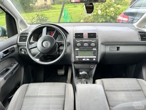 Grey Volkswagen Touran 2006 in Joniskis, with an engine capacity of 2.00 L and mileage of 253 thousand km for 1700 €, photo 12 on AUTOMOTO.COM.LV