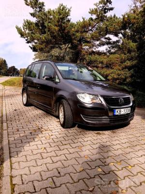 Pelēks Volkswagen Touran 2006 Ventspils, ar dzinēja tilpumu 2.00 L un nobraukumu 0 tūkst. km par 1100 €, foto 6 vietnē AUTOMOTO.COM.LV