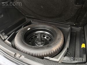 Grey Volkswagen Touran 2006 in Liepaja, with an engine capacity of 1.90 L and mileage of 227 thousand km for 2400 €, photo 16 on AUTOMOTO.COM.LV