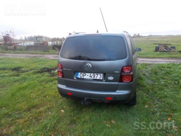 Volkswagen Touran 2006 Preiļi vietnÄ PelÄks Volkswagen Touran 2006 Preiļi, ar dzinÄja tilpumu 1.90 L un nobraukumu 332 tÅ«kst. km par 1700 ā¬, foto 1 vietnÄ AUTOMOTO.COM.LV