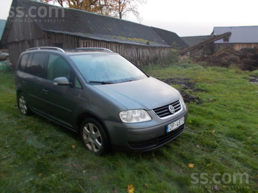Grey Volkswagen Touran 2006 in Preili, with an engine capacity of 1.90 L and mileage of 332 thousand km for 1700 €, photo 4 on AUTOMOTO.COM.LV