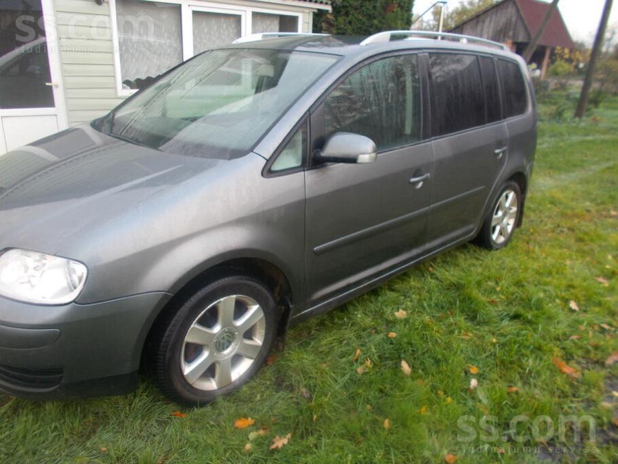 Grey Volkswagen Touran 2006 in Preili, with an engine capacity of 1.90 L and mileage of 332 thousand km for 1700 €, photo 5 on AUTOMOTO.COM.LV