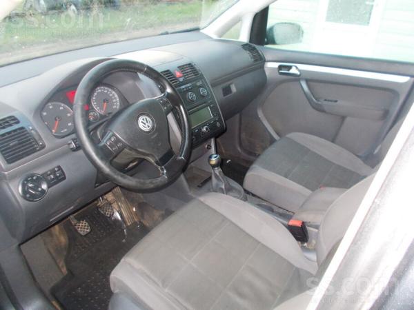 Volkswagen Touran 2006 Preiļi vietnÄ PelÄks Volkswagen Touran 2006 Preiļi, ar dzinÄja tilpumu 1.90 L un nobraukumu 332 tÅ«kst. km par 1700 ā¬, foto 7 vietnÄ AUTOMOTO.COM.LV